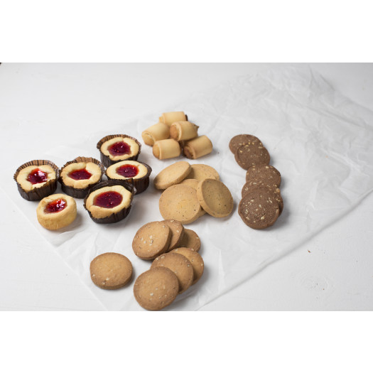 Hallongrotta kakdeg glutenfri 550g - Kakor | Martin & Servera